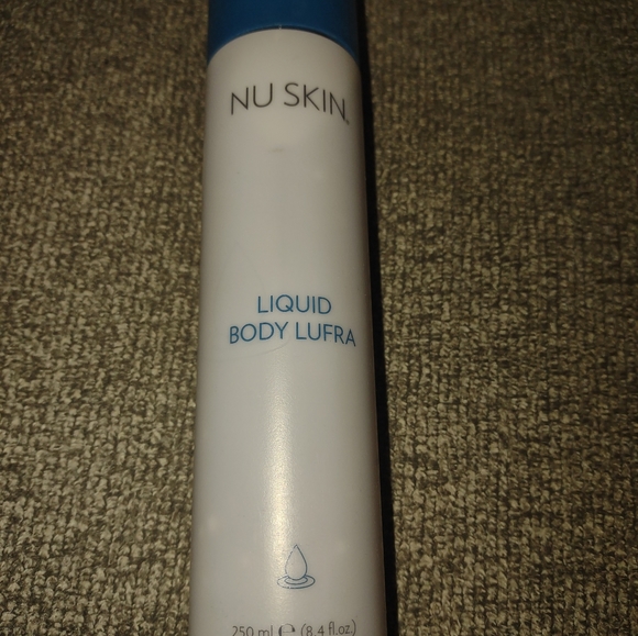 Nu skin | Bath & Body | Nu Skin Liquid Body Lufa | Poshmark